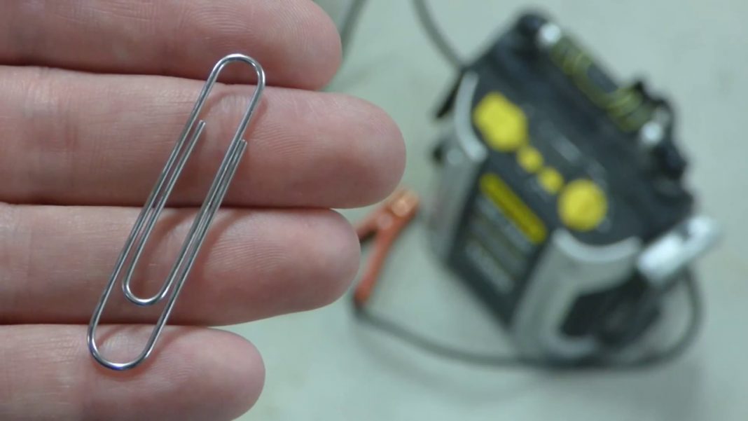 Start a fire with a paperclip and car battery – Self Reliance Central